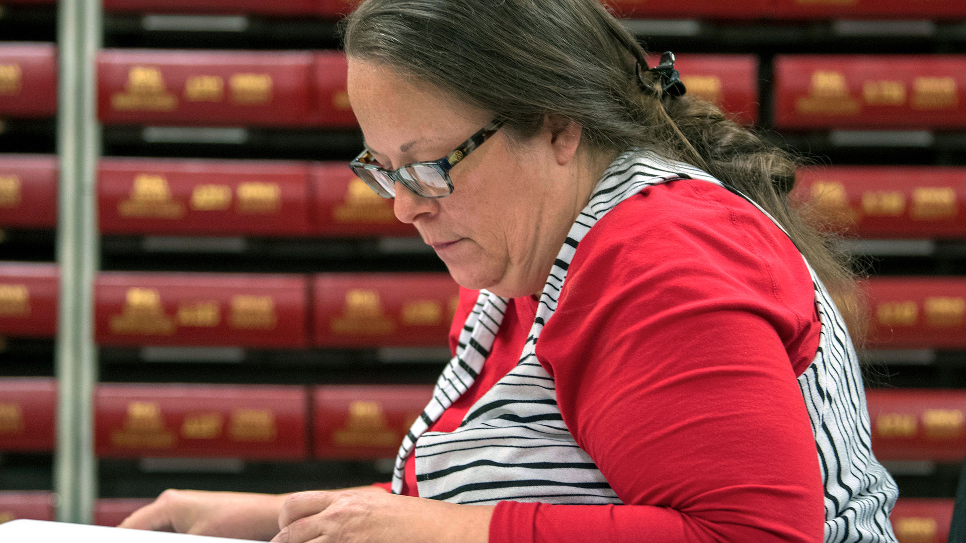 Judge Orders Former Ky Clerk To Pay 260k In Same Sex Wedding Dispute