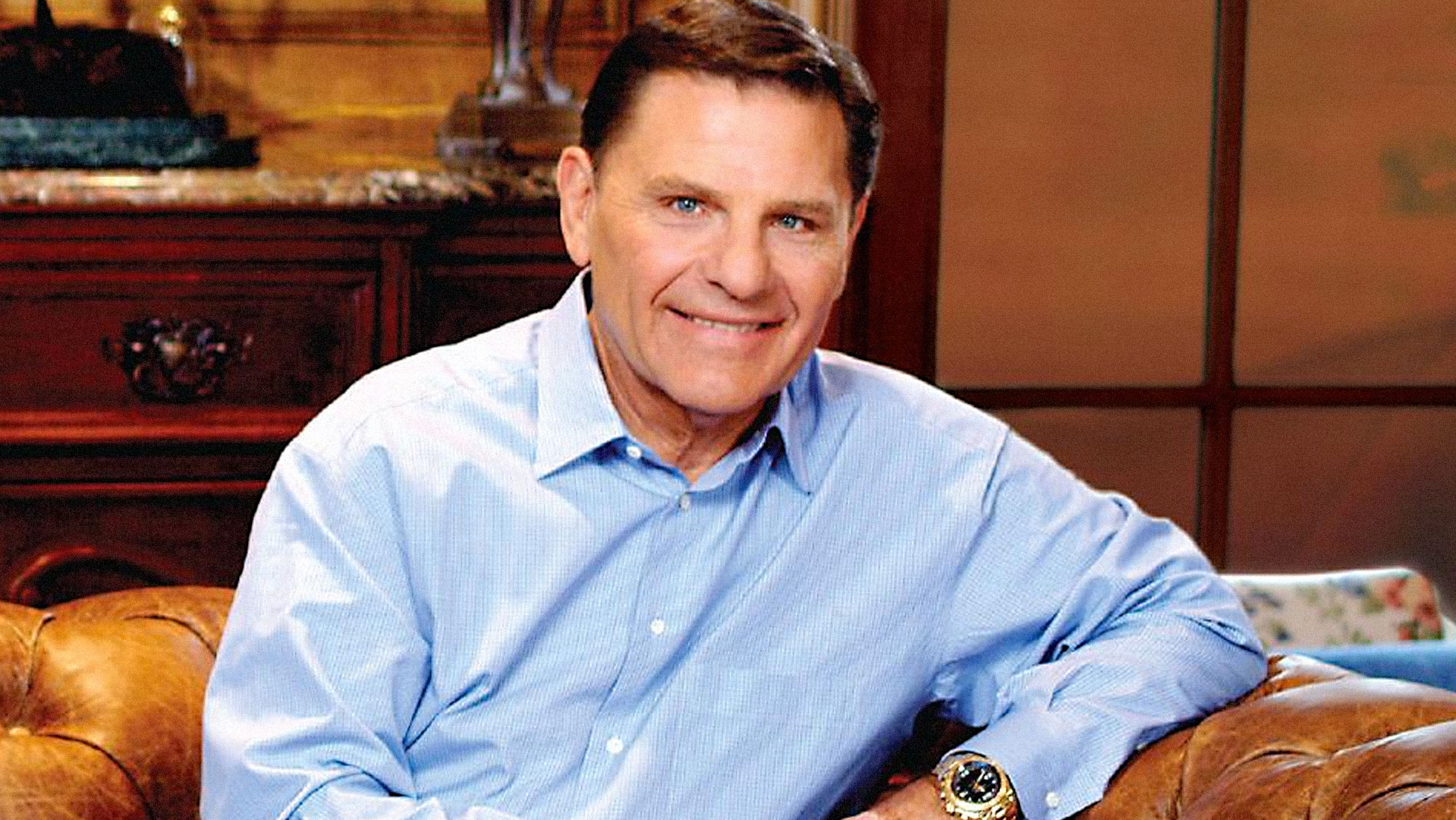 Televangelist Kenneth Copeland Lends Private Jet to Glenn Beck As He ...